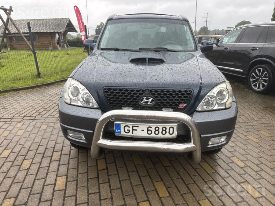 Zaļš Hyundai Terracan 2006 Talsi, ar dzinēja tilpumu 2.90 L un nobraukumu 366 tūkst. km par 2000 €, foto 3 vietnē AUTOMOTO.COM.LV