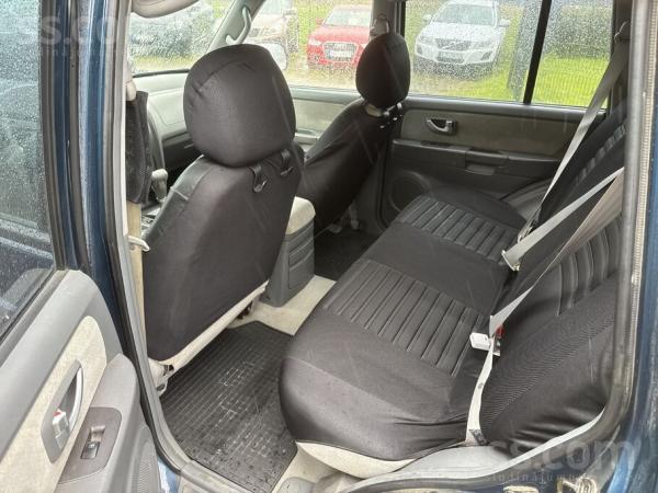 Green Hyundai Terracan 2006 in Talsi, with an engine capacity of 2.90 L and mileage of 366 thousand km for 2000 €, photo 8 on AUTOMOTO.COM.LV