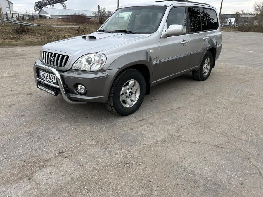 Pelēks Hyundai Terracan 2002 Radviliškis, ar dzinēja tilpumu 2.90 L un nobraukumu 234 tūkst. km par 3600 €, foto 2 vietnē AUTOMOTO.COM.LV
