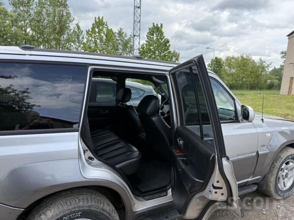 Pelēks Hyundai Terracan 2003 Rēzekne, ar dzinēja tilpumu 2.90 L un nobraukumu 330 tūkst. km par 3200 €, foto 5 vietnē AUTOMOTO.COM.LV