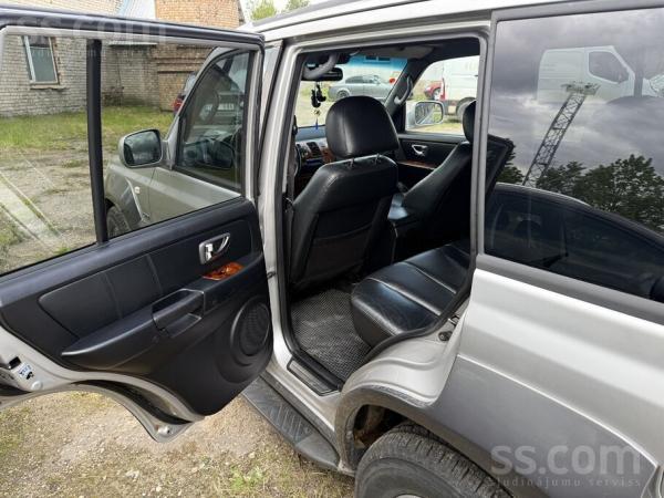 Pelēks Hyundai Terracan 2003 Rēzekne, ar dzinēja tilpumu 2.90 L un nobraukumu 330 tūkst. km par 3200 €, foto 9 vietnē AUTOMOTO.COM.LV