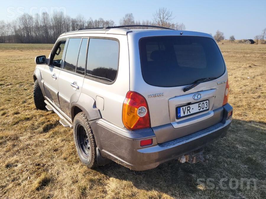 Серый Хендай Терракан 2003 в Екабпилс, объемом двигателя 2.90 л и пробегом 490 тыс. км за 990 €, фото 3 на AUTOMOTO.COM.LV