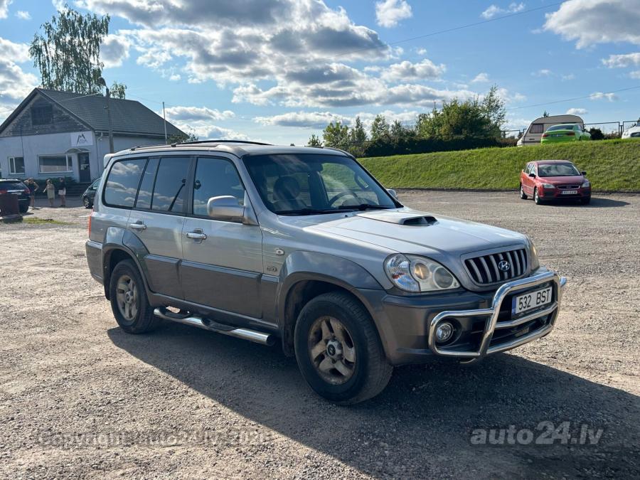 Pelēks Hyundai Terracan 2003 Valga, ar dzinēja tilpumu 2.90 L un nobraukumu 200 tūkst. km par 800 €, foto 3 vietnē AUTOMOTO.COM.LV