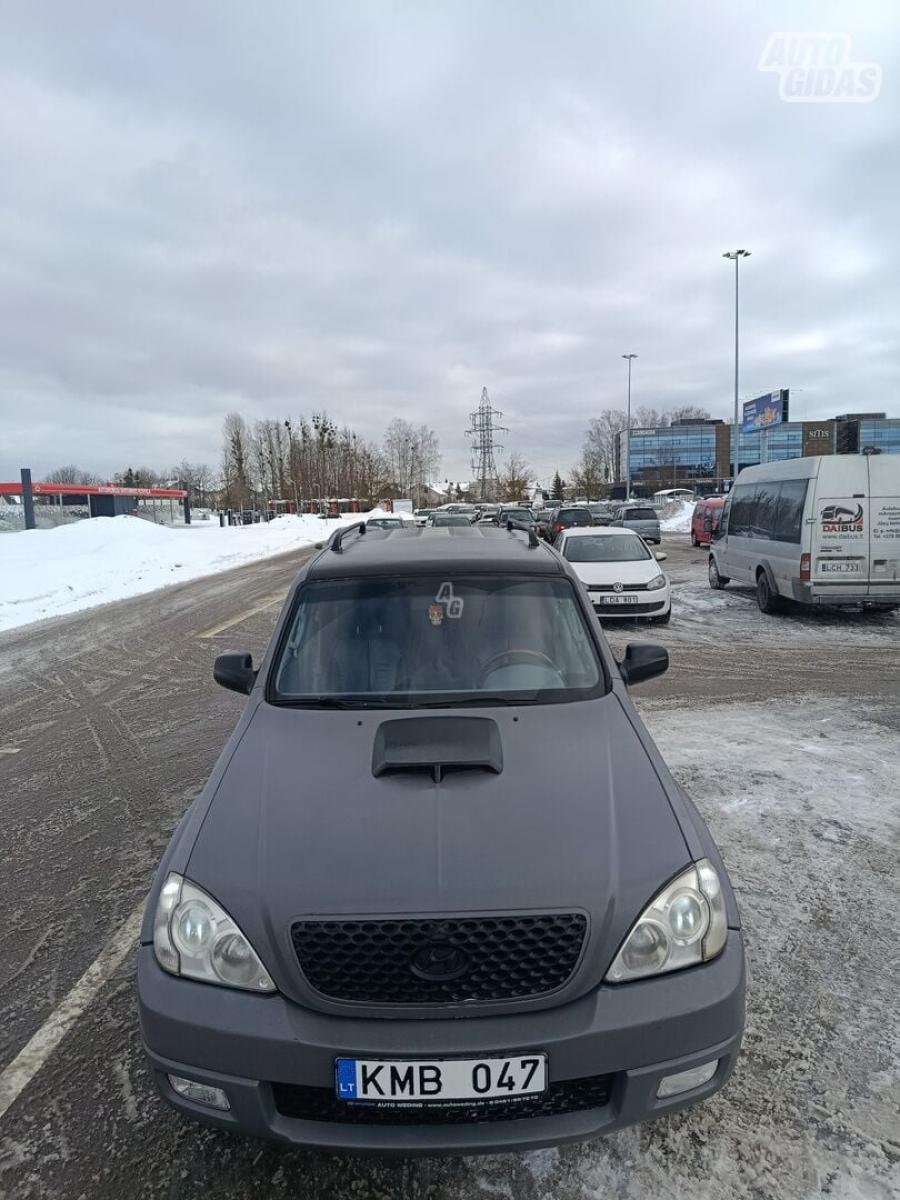 Grey Hyundai Terracan 2005 in Kaunas, with an engine capacity of 2.90 L and mileage of 343 thousand km for 4200 €, photo 4 on AUTOMOTO.COM.LV