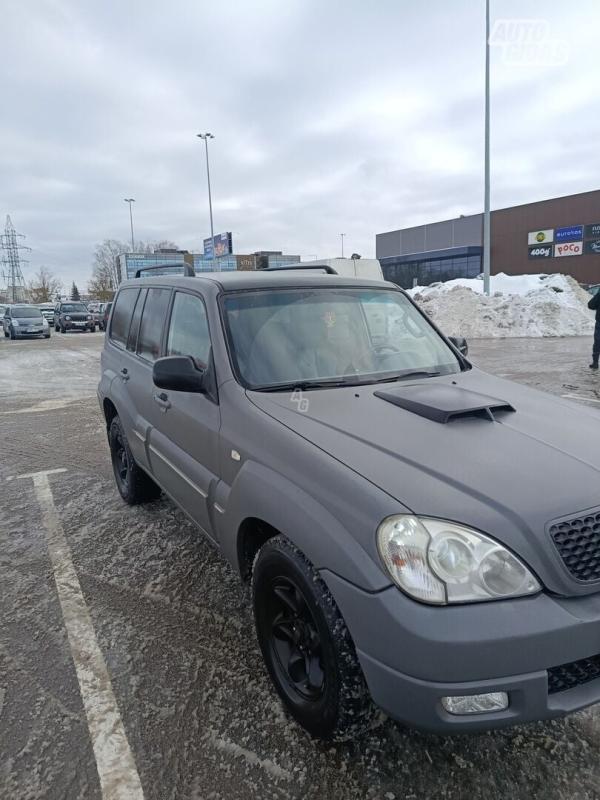 Grey Hyundai Terracan 2005 in Kaunas, with an engine capacity of 2.90 L and mileage of 343 thousand km for 4200 €, photo 5 on AUTOMOTO.COM.LV