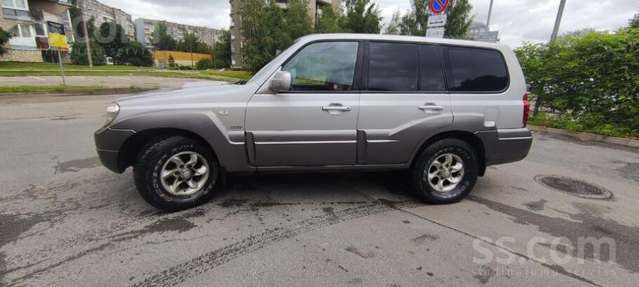 Pelēks Hyundai Terracan 2005 Rīga, ar dzinēja tilpumu 2.90 L un nobraukumu 240 tūkst. km par 1550 €, foto 9 vietnē AUTOMOTO.COM.LV