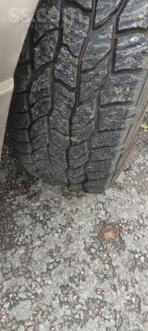 Pelēks Hyundai Terracan 2005 Rīga, ar dzinēja tilpumu 2.90 L un nobraukumu 240 tūkst. km par 1550 €, foto 10 vietnē AUTOMOTO.COM.LV
