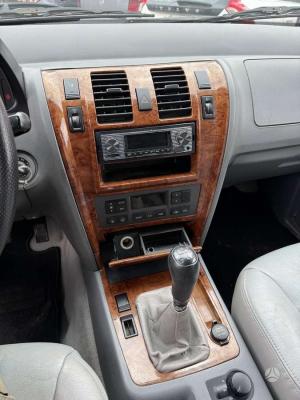 Grey Hyundai Terracan 2005 in Vilnius, with an engine capacity of 2.90 L and mileage of 302 thousand km for 4200 €, photo 11 on AUTOMOTO.COM.LV