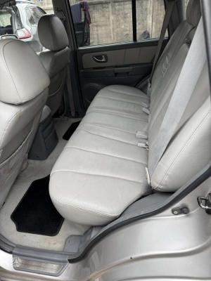 Grey Hyundai Terracan 2005 in Vilnius, with an engine capacity of 2.90 L and mileage of 302 thousand km for 4200 €, photo 16 on AUTOMOTO.COM.LV