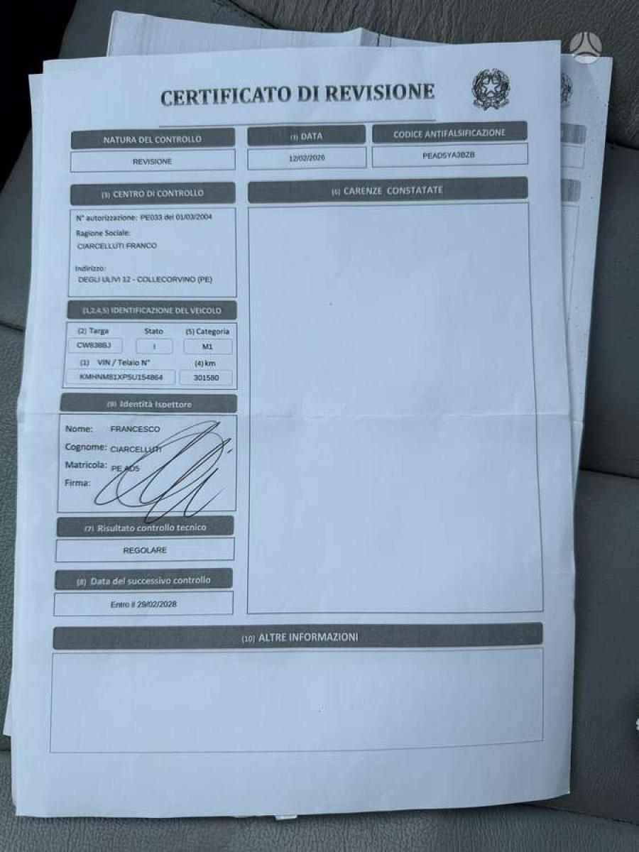 Grey Hyundai Terracan 2005 in Vilnius, with an engine capacity of 2.90 L and mileage of 302 thousand km for 4200 €, photo 18 on AUTOMOTO.COM.LV