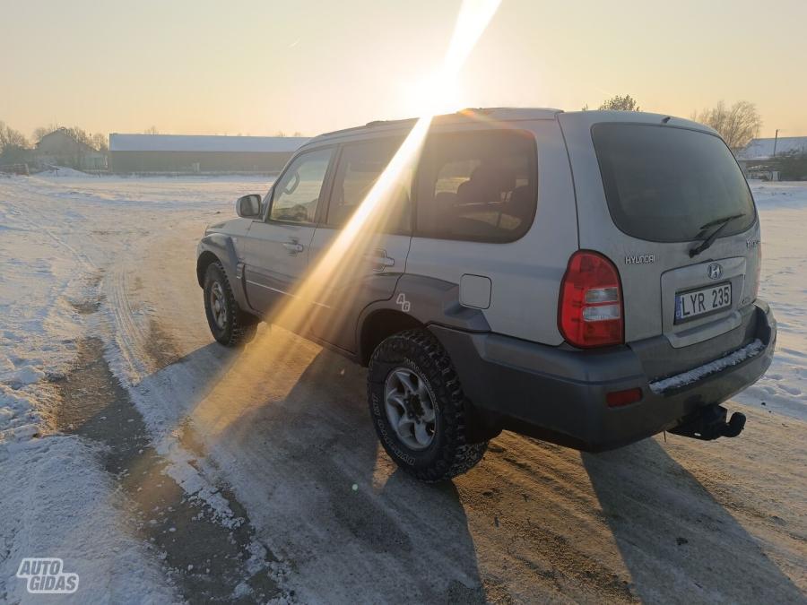 Pelēks Hyundai Terracan 2007 Marijampole, ar dzinēja tilpumu 2.90 L un nobraukumu 255 tūkst. km par 3200 €, foto 4 vietnē AUTOMOTO.COM.LV