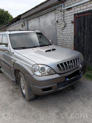 Pelēks Hyundai Terracan 2007 Saldus, ar dzinēja tilpumu 2.90 L un nobraukumu 258 tūkst. km par 1300 €, foto  vietnē AUTOMOTO.COM.LV