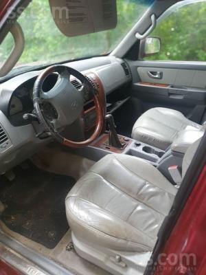 Sarkans Hyundai Terracan 2005 Limbaži, ar dzinēja tilpumu 2.90 L un nobraukumu 346 tūkst. km par 1499 €, foto 3 vietnē AUTOMOTO.COM.LV