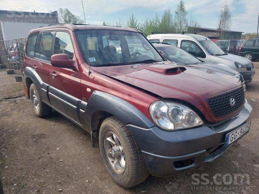 Sarkans Hyundai Terracan 2006 Ludza, ar dzinēja tilpumu 2.90 L un nobraukumu 260 tūkst. km par 1950 €, foto 1 vietnē AUTOMOTO.COM.LV