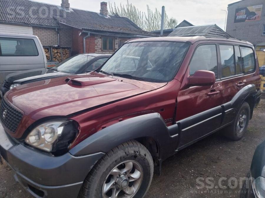 Sarkans Hyundai Terracan 2006 Ludza, ar dzinēja tilpumu 2.90 L un nobraukumu 260 tūkst. km par 1950 €, foto 3 vietnē AUTOMOTO.COM.LV
