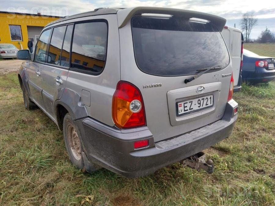 Sarkans Hyundai Terracan 2006 Ludza, ar dzinēja tilpumu 2.90 L un nobraukumu 260 tūkst. km par 1950 €, foto 4 vietnē AUTOMOTO.COM.LV