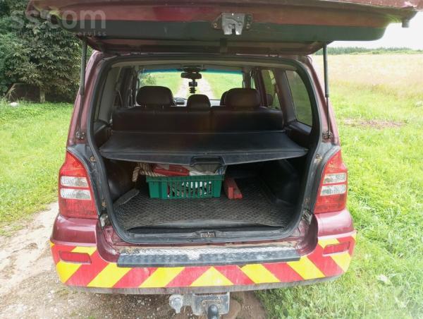 Red Hyundai Terracan 2006 in Limbazi, with an engine capacity of 2.90 L and mileage of 417 thousand km for 4000 €, photo 6 on AUTOMOTO.COM.LV