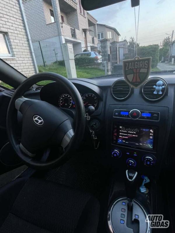 Black Hyundai Tiburon 2007 in Kaunas, with an engine capacity of 2.00 L and mileage of 215 thousand km for 3900 €, photo 7 on AUTOMOTO.COM.LV