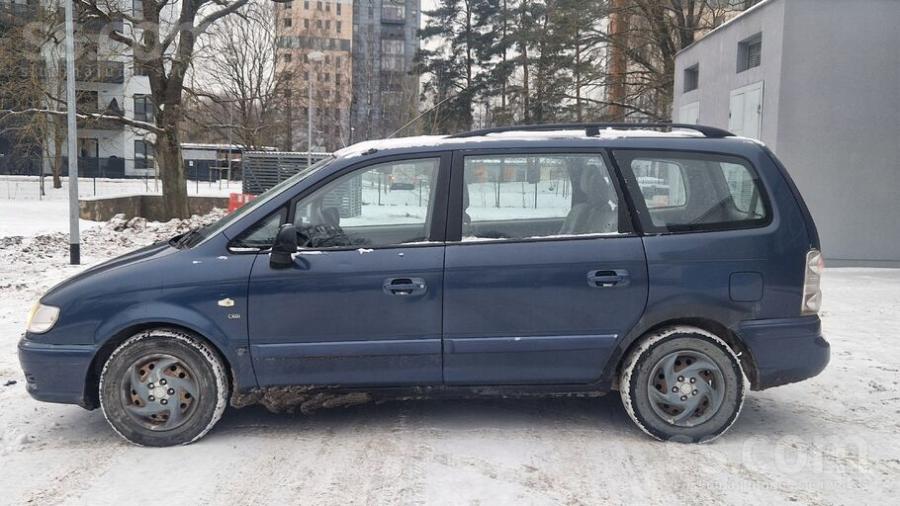Blue Hyundai Trajet 2006 in Riga, with an engine capacity of 2.00 L and mileage of 0 thousand km for 530 €, photo 3 on AUTOMOTO.COM.LV