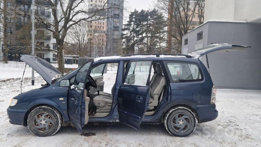 Blue Hyundai Trajet 2006 in Riga, with an engine capacity of 2.00 L and mileage of 0 thousand km for 530 €, photo 15 on AUTOMOTO.COM.LV