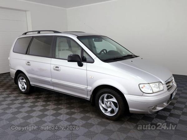 Pelēks Hyundai Trajet 2008 Tallina, ar dzinēja tilpumu 2.00 L un nobraukumu 297 tūkst. km par 999 €, foto 1 vietnē AUTOMOTO.COM.LV