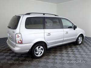 Pelēks Hyundai Trajet 2008 Tallina, ar dzinēja tilpumu 2.00 L un nobraukumu 297 tūkst. km par 999 €, foto 3 vietnē AUTOMOTO.COM.LV