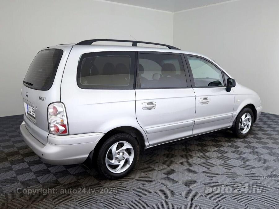 Pelēks Hyundai Trajet 2008 Tallina, ar dzinēja tilpumu 2.00 L un nobraukumu 297 tūkst. km par 999 €, foto 3 vietnē AUTOMOTO.COM.LV