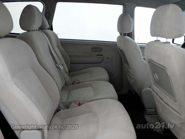 Pelēks Hyundai Trajet 2008 Tallina, ar dzinēja tilpumu 2.00 L un nobraukumu 297 tūkst. km par 999 €, foto 7 vietnē AUTOMOTO.COM.LV