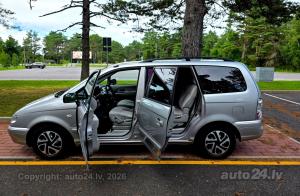 Pelēks Hyundai Trajet 2008 Tallina, ar dzinēja tilpumu 2.00 L un nobraukumu 154 tūkst. km par 2350 €, foto 1 vietnē AUTOMOTO.COM.LV