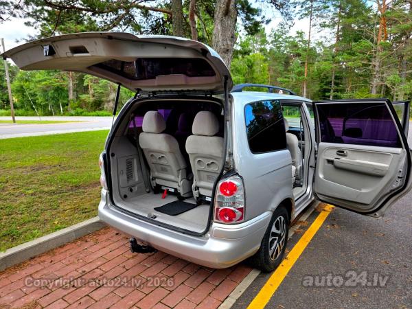 Grey Hyundai Trajet 2008 in Tallinn, with an engine capacity of 2.00 L and mileage of 154 thousand km for 2350 €, photo 8 on AUTOMOTO.COM.LV