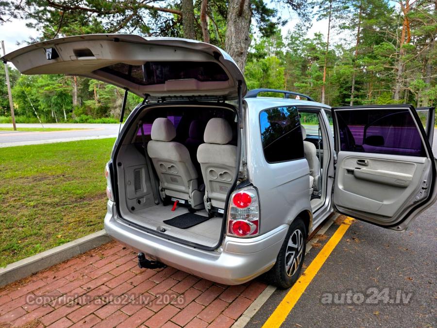 Pelēks Hyundai Trajet 2008 Tallina, ar dzinēja tilpumu 2.00 L un nobraukumu 154 tūkst. km par 2350 €, foto 9 vietnē AUTOMOTO.COM.LV