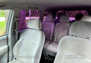 Pelēks Hyundai Trajet 2008 Tallina, ar dzinēja tilpumu 2.00 L un nobraukumu 154 tūkst. km par 2350 €, foto 14 vietnē AUTOMOTO.COM.LV