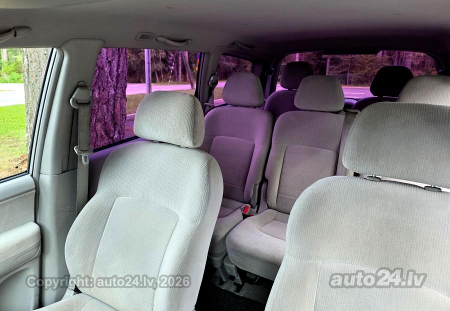 Pelēks Hyundai Trajet 2008 Tallina, ar dzinēja tilpumu 2.00 L un nobraukumu 154 tūkst. km par 2350 €, foto 14 vietnē AUTOMOTO.COM.LV
