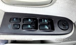 Pelēks Hyundai Trajet 2008 Tallina, ar dzinēja tilpumu 2.00 L un nobraukumu 154 tūkst. km par 2350 €, foto 22 vietnē AUTOMOTO.COM.LV