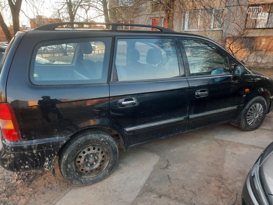 Hyundai Trajet 2001 Kauņa, ar dzinēja tilpumu 2.00 L un nobraukumu 287 tūkst. km par 1300 €, foto 4 vietnē AUTOMOTO.COM.LV