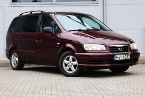 Red Hyundai Trajet 2006 in Riga, with an engine capacity of 2.00 L and mileage of 280 thousand km for 1495 €, photo 3 on AUTOMOTO.COM.LV