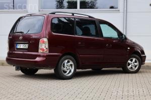Red Hyundai Trajet 2006 in Riga, with an engine capacity of 2.00 L and mileage of 280 thousand km for 1495 €, photo 5 on AUTOMOTO.COM.LV