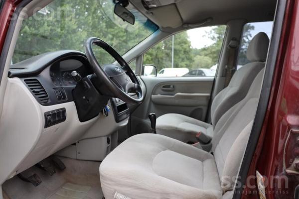Red Hyundai Trajet 2006 in Riga, with an engine capacity of 2.00 L and mileage of 280 thousand km for 1495 €, photo 7 on AUTOMOTO.COM.LV