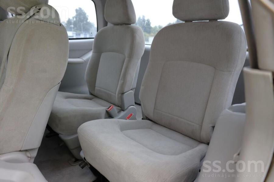 Red Hyundai Trajet 2006 in Riga, with an engine capacity of 2.00 L and mileage of 280 thousand km for 1495 €, photo 13 on AUTOMOTO.COM.LV
