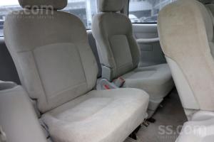 Red Hyundai Trajet 2006 in Riga, with an engine capacity of 2.00 L and mileage of 280 thousand km for 1495 €, photo 15 on AUTOMOTO.COM.LV