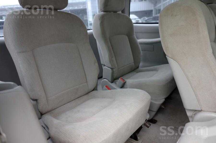 Red Hyundai Trajet 2006 in Riga, with an engine capacity of 2.00 L and mileage of 280 thousand km for 1495 €, photo 15 on AUTOMOTO.COM.LV