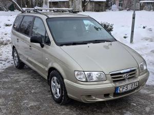 Dzeltens Hyundai Trajet 2007 Viļņa, ar dzinēja tilpumu 1.98 L un nobraukumu 199 tūkst. km par 700 €, foto  vietnē AUTOMOTO.COM.LV