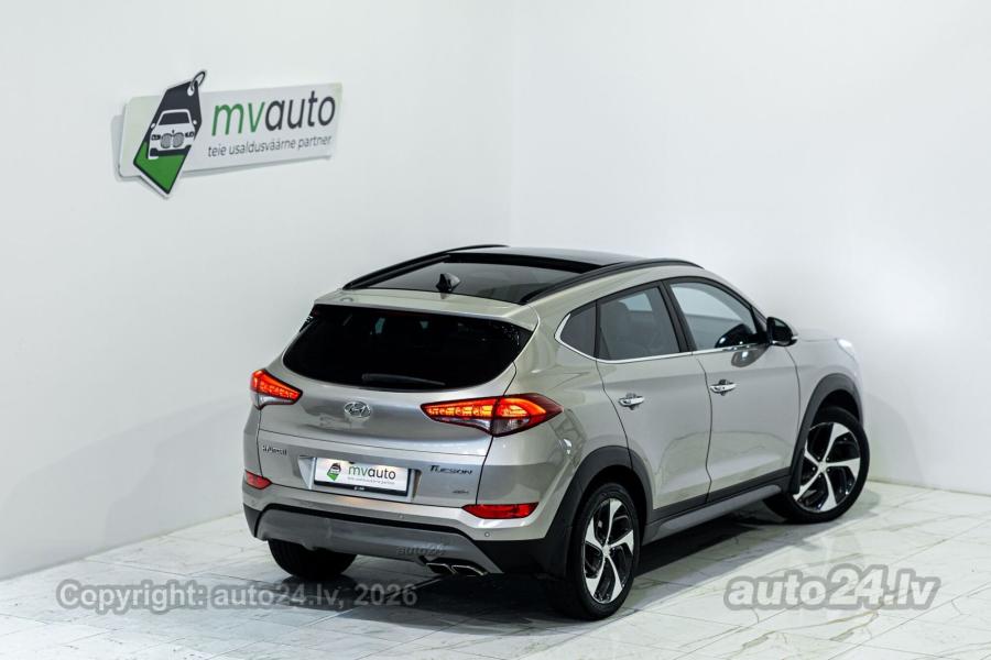 Beige Hyundai Tucson 2016 in Tallinn, with an engine capacity of 1.60 L and mileage of 102 thousand km for 12990 €, photo 3 on AUTOMOTO.COM.LV