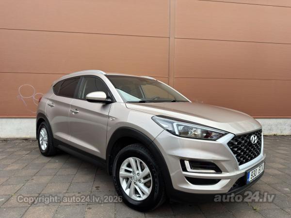 Beige Hyundai Tucson 2019 in Tallinn, with an engine capacity of 1.60 L and mileage of 151 thousand km for 11990 €, photo 1 on AUTOMOTO.COM.LV