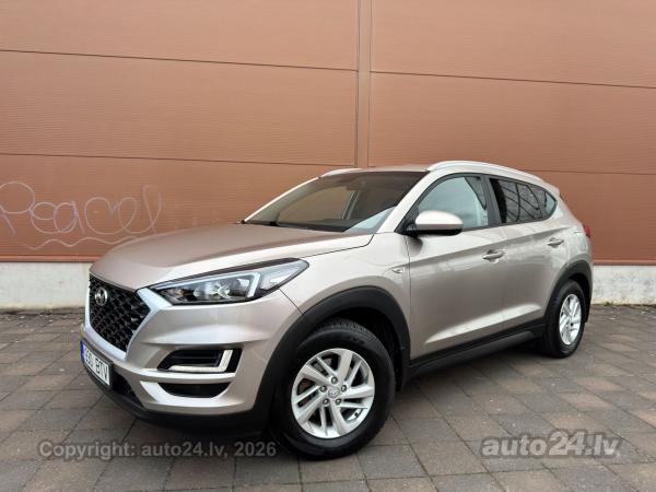 Beige Hyundai Tucson 2019 in Tallinn, with an engine capacity of 1.60 L and mileage of 151 thousand km for 11990 €, photo 3 on AUTOMOTO.COM.LV