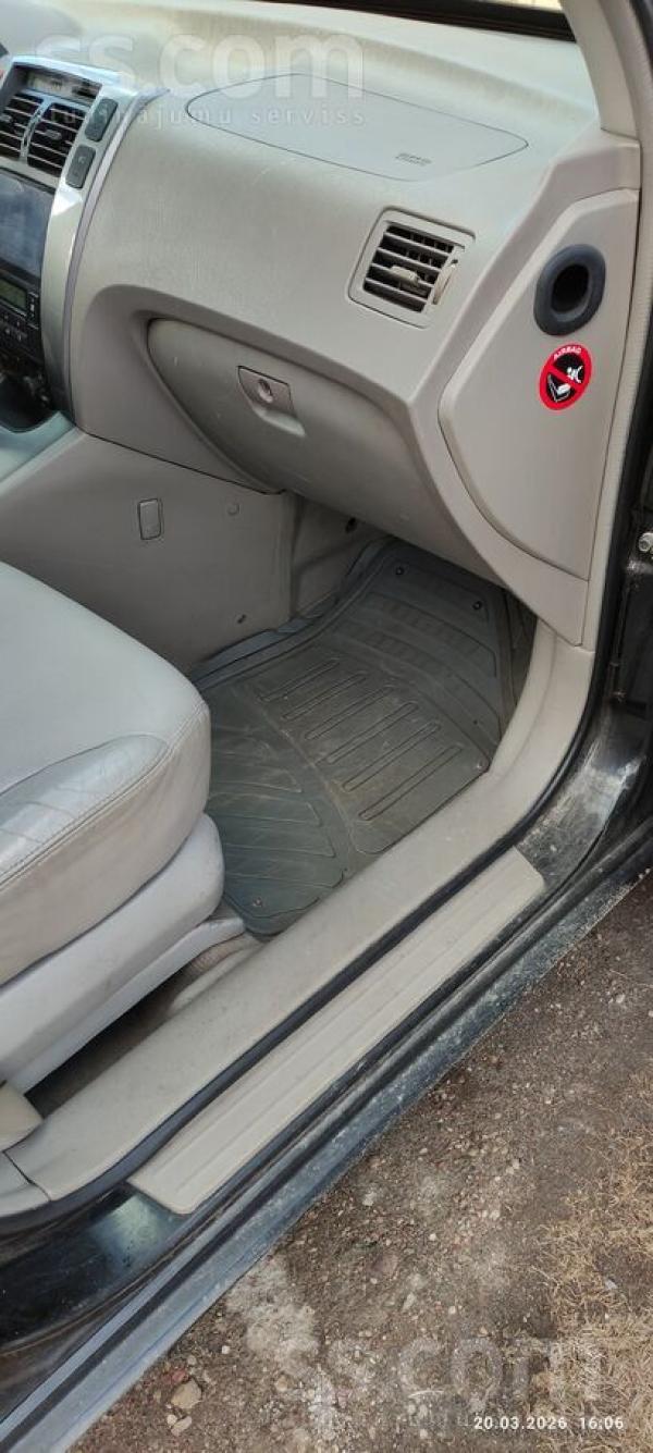 Melns Hyundai Tucson 2004 Daugavpils, ar dzinēja tilpumu 2.00 L un nobraukumu 233 tūkst. km par 2490 €, foto 3 vietnē AUTOMOTO.COM.LV