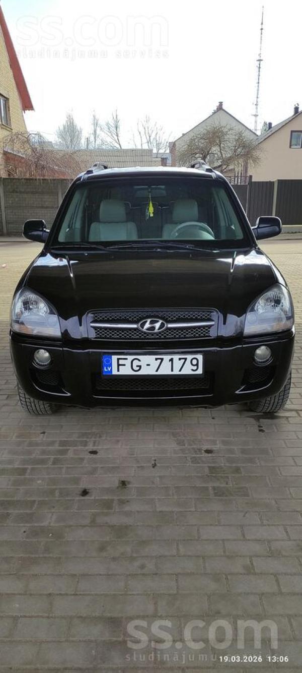 Melns Hyundai Tucson 2004 Daugavpils, ar dzinēja tilpumu 2.00 L un nobraukumu 233 tūkst. km par 2490 €, foto 8 vietnē AUTOMOTO.COM.LV