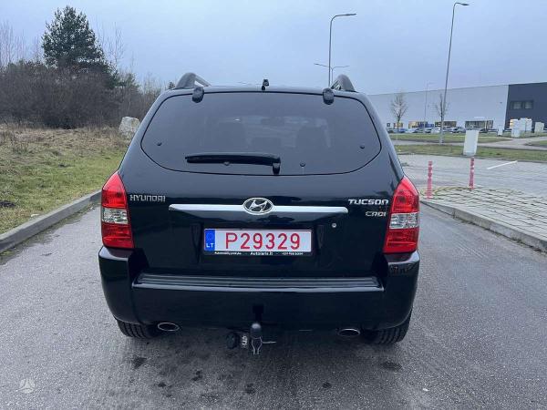 Black Hyundai Tucson 2005 in Vilnius, with an engine capacity of 1.99 L and mileage of 260 thousand km for 3450 €, photo 6 on AUTOMOTO.COM.LV