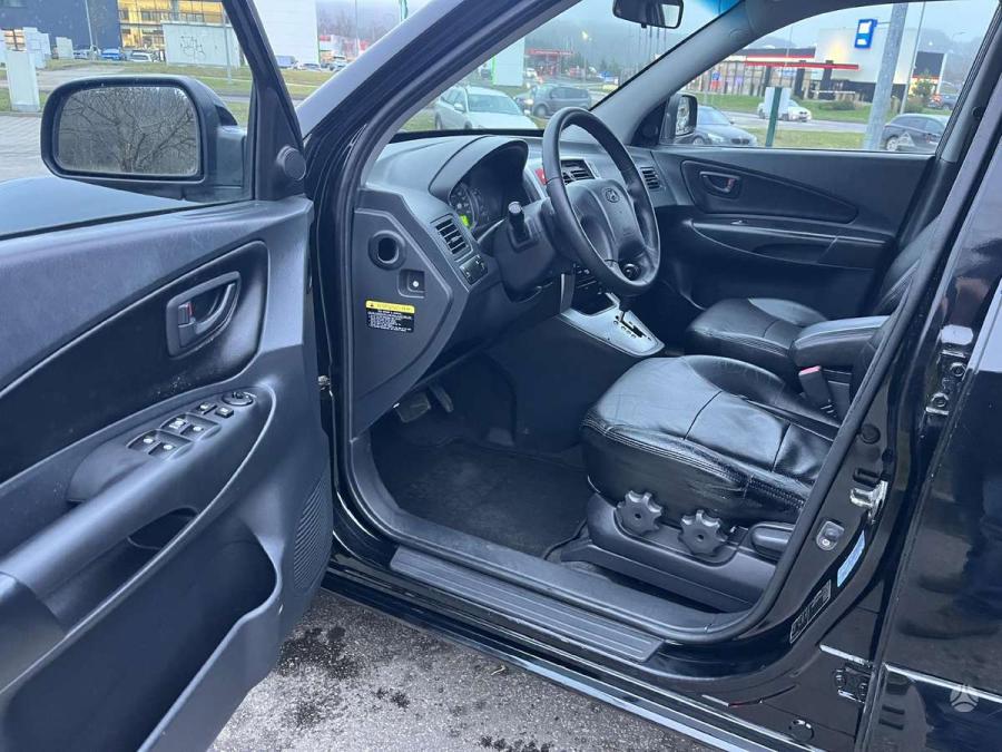 Melns Hyundai Tucson 2005 Viļņa, ar dzinēja tilpumu 1.99 L un nobraukumu 260 tūkst. km par 3450 €, foto 22 vietnē AUTOMOTO.COM.LV