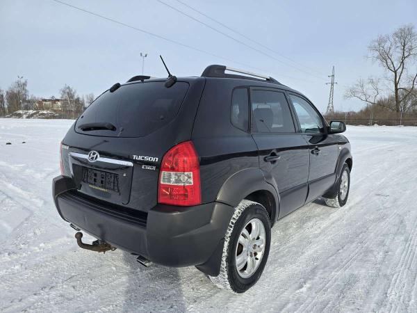 Melns Hyundai Tucson 2005 Marijampole, ar dzinēja tilpumu 1.99 L un nobraukumu 211 tūkst. km par 2400 €, foto 5 vietnē AUTOMOTO.COM.LV